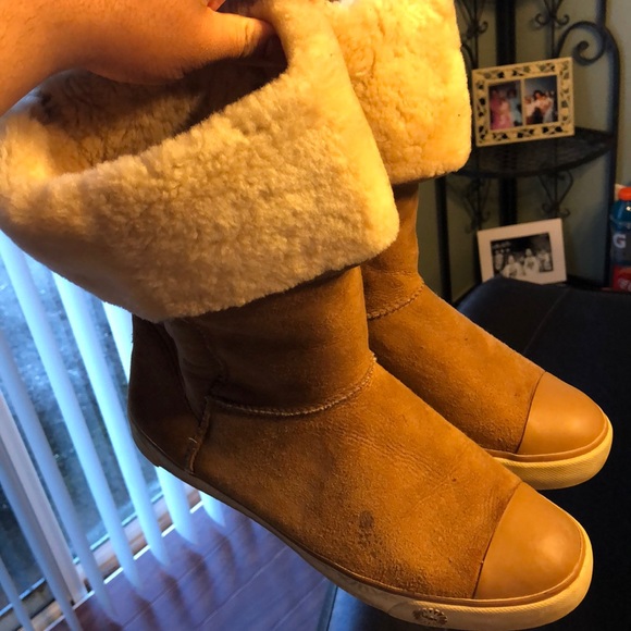 UGG | Shoes | Tan Ugg Boots | Poshmark